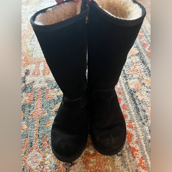 UGG | Shoes | Ugg Sn 5983 Black Zip Side Suede Shearling Boots Sz 4 ...